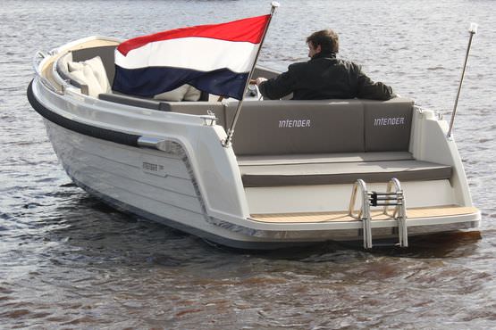 Interboat Intender 700