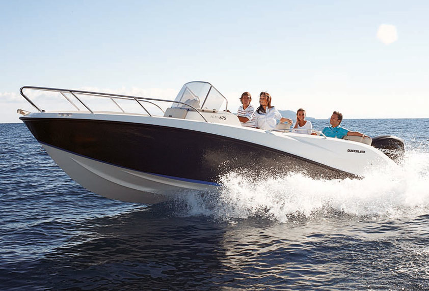 Quicksilver Activ 675 Sundeck